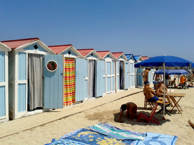 Mondello, riparte la stagione balneare tra cabine e spiagge attrezzate ...
