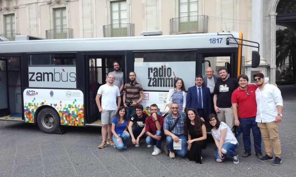 Parte il viaggio di “Zambùs”, la radio su un autobus - Sicilianews24.it