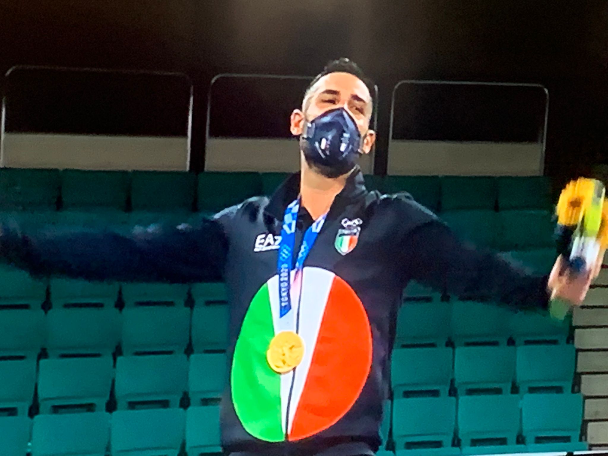Medaglia d'oro nel Karate a un siciliano: trionfa Luigi Busà ...